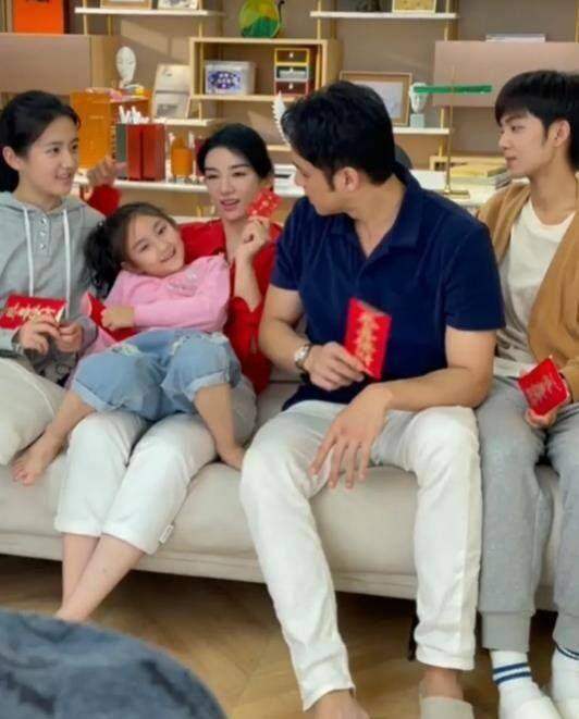 Ming Dao scolded the little girl and Huang Yi for playing big names on ...