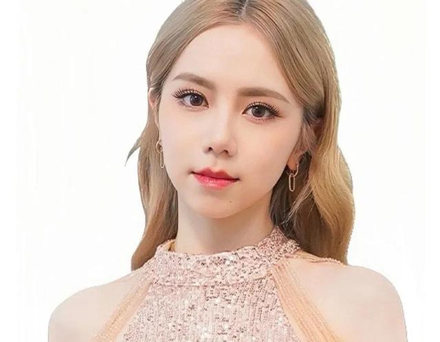 Deng Ziqi: When there was no one on the stage for the first time, the ...