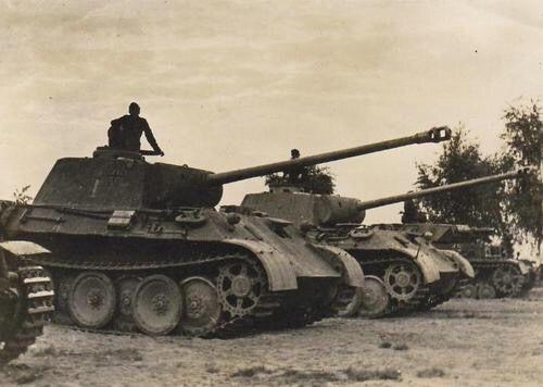 Countering Nivel – Hitler and General Reinhardt behind the "Black ...