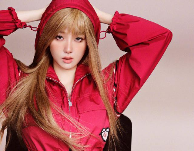 7.4 Picture: Yang Ying, Gong Junjing, Tian Jing, Ju Jingyi, Yu Shuxin ...