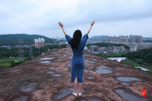 Moon Cave on the top of the mountain - Xianren Bridge - iMedia