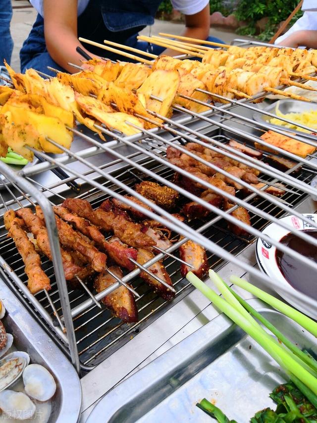 A small northern town that relies on delicious food to get out of the ...