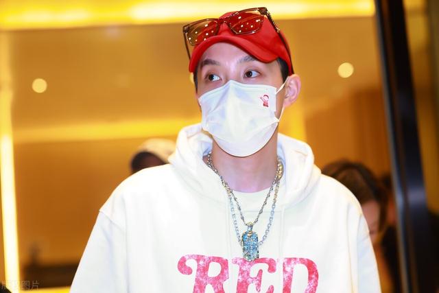Fan Shiqi is handsome - iMedia