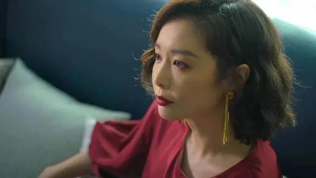 The Knockout, the black boss woman, Chen Shuting, an old drama player ...