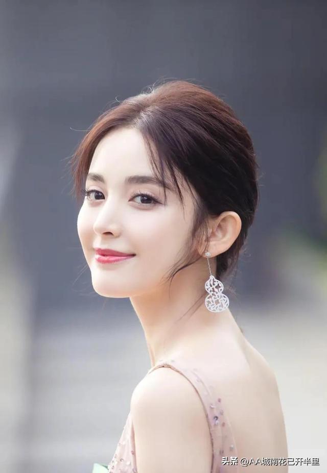 Guli Nazha is really beautiful, a beauty in Xinjiang, but the eyes of ...