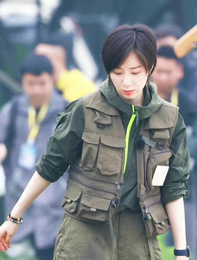 Li Sidani Yang Yang Chen Yanxi Liu Yaowen Li Yifeng Ying Er Fu Xinbo ...