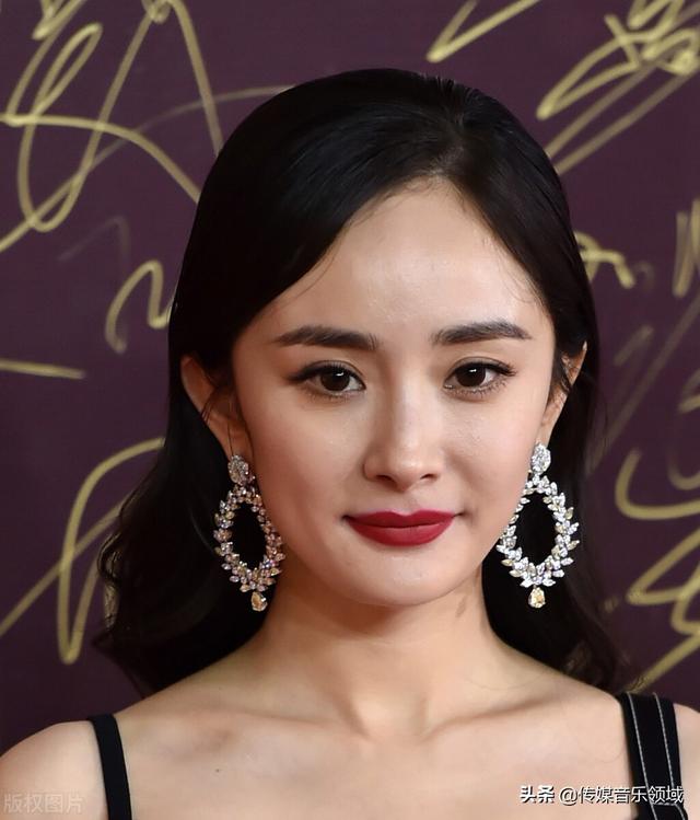 Yang Mi, as the gold-fishing queen in the entertainment industry ...