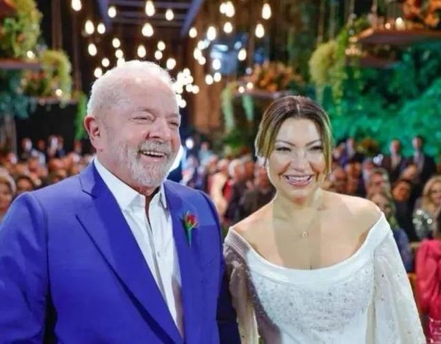 "Fall in love" with Lula in prison, this first lady is very unusual ...