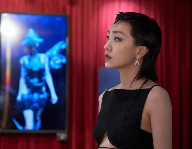 Vogue event: Yao Chen's double-breasted suit is full of aura, and Guo ...