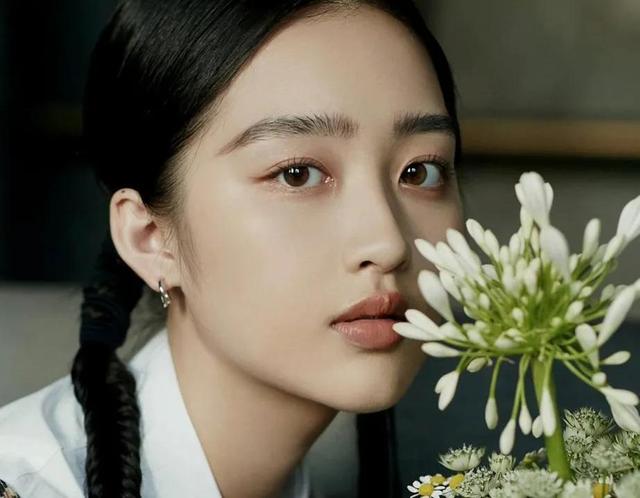 Beautiful wallpaper sharing Deng Enxi - iMedia