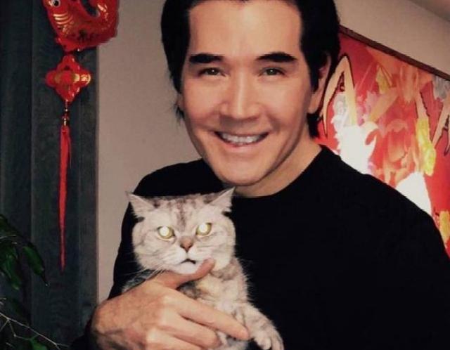 From "top idol" to "alone", the 63-year-old Fei Xiang is too lonely ...