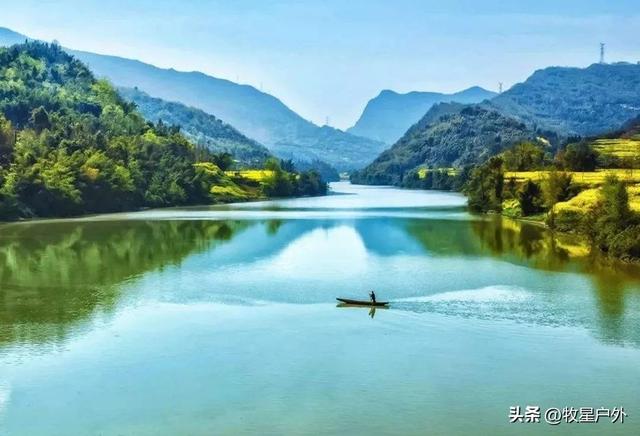 Pingqiang Three Gorges—Drunken Beauty Dahui Bay, Reflecting Rapeseed ...
