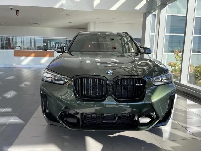 After 10 weeks, I finally waited for the Malachite Green BMW X3M ...