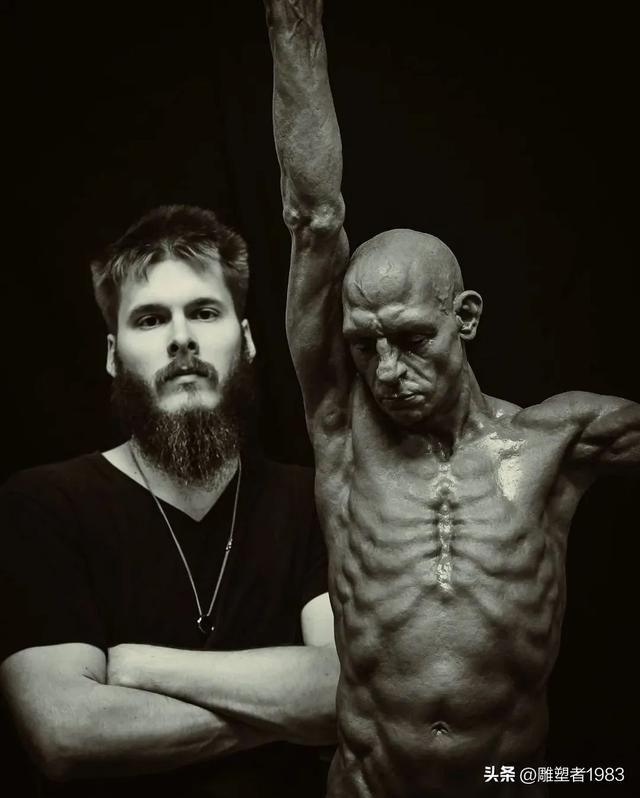 Eirik Arnesen's strong muscles and sense of strength show the unique ...