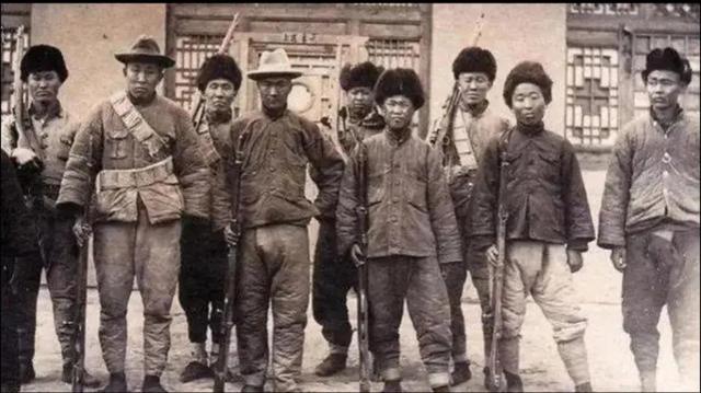 The first bandit gang in western Henan of the Republic of China - Zhang ...
