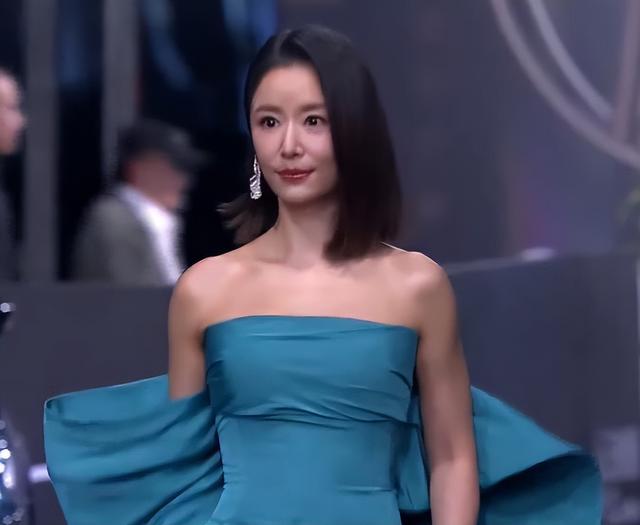 Admiralty's drama red carpet style: 46-year-old Ruby Lin steals the spotlight with her ...