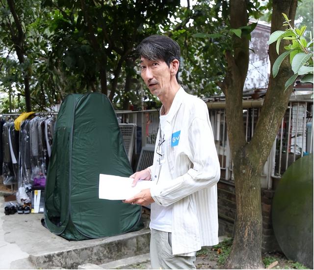 It was revealed that Paul Che lost his job because of recording a show ...