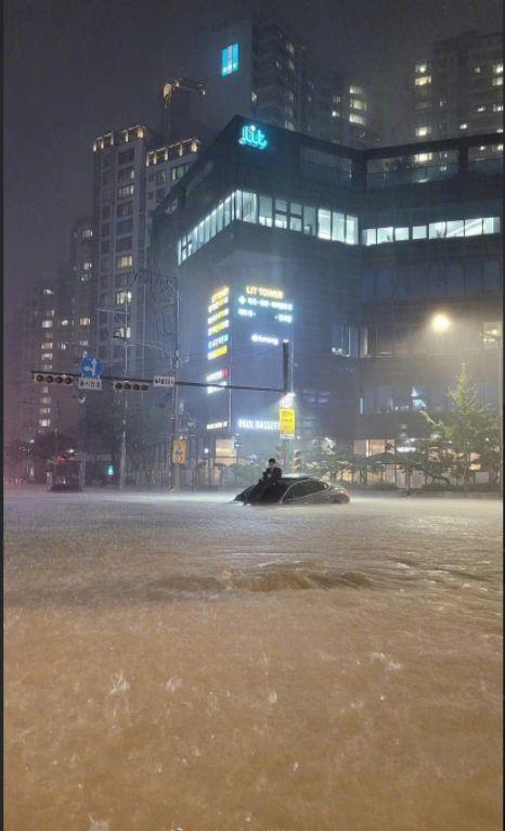 Seoul, South Korea hits heaviest rainstorm in 80 years - iMedia