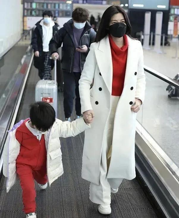 Chen Xiao and Michelle Chen's son showed his face for the first time ...