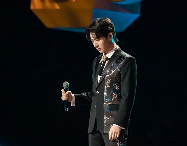 [2023 Silk Road Spring Festival Gala] Cai Chengyu came from the sky ...
