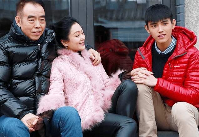 Chen Kaige, Chen Feiyu, the son of Chen Hong, and the intimate photos ...