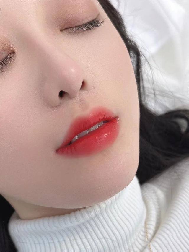 Why do your lips turn pink in the later stage? - iMedia