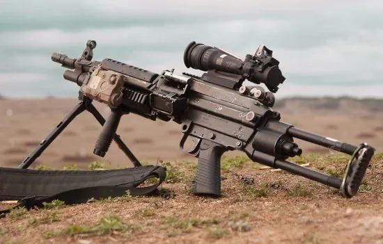 Squad weapon: M249 light machine gun, designed continuously without ...