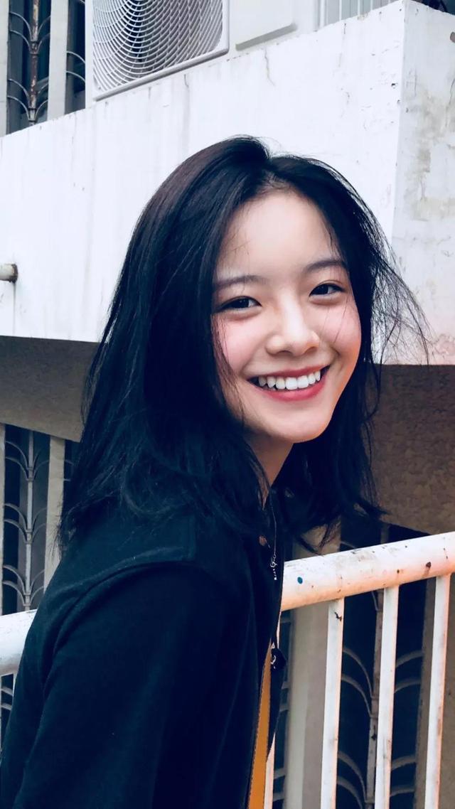 Li Gengxi, who has a bitter face, is greatly restricted in his acting ...