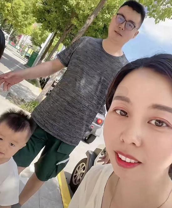 Xu's mother and Yao's father are not alone on the National Day, Yun Hao ...