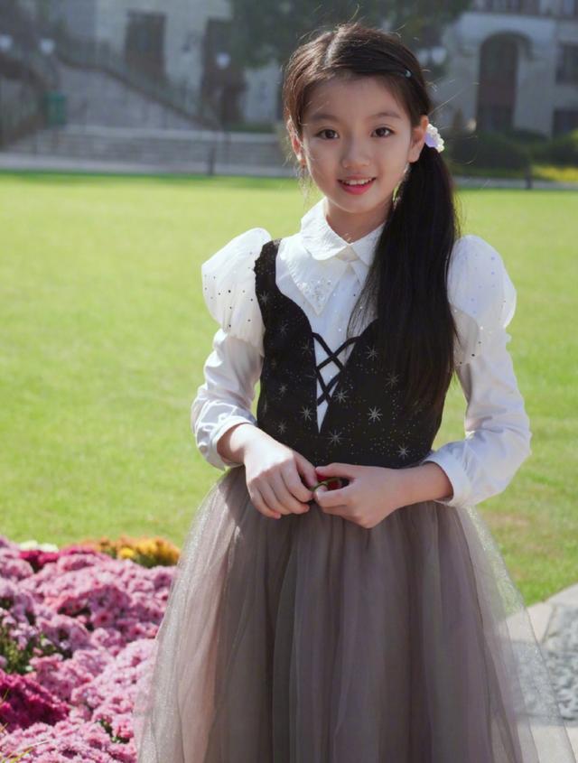 No long-term disability!The recent photos of Arale at the age of 10 are ...