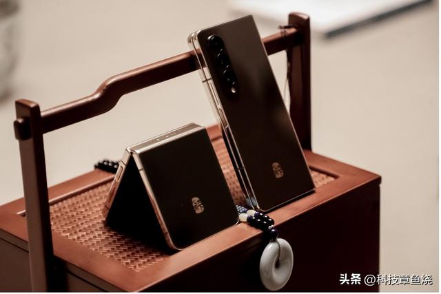 W23 Flip: Shining foldable dual flagships share a beautiful life - iMedia