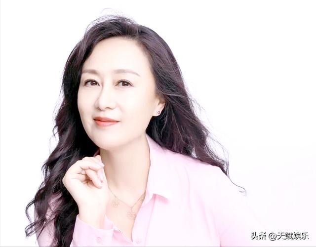 Photos of actress Wu Yufang who played Xu Li in the TV series "Dwelling ...