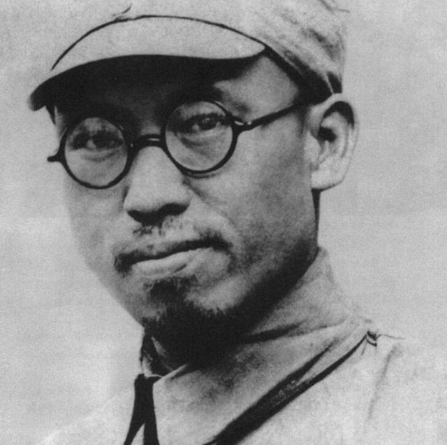 Liberating Jinzhou, Mr. Lin smiled and was displeased after reading the ...