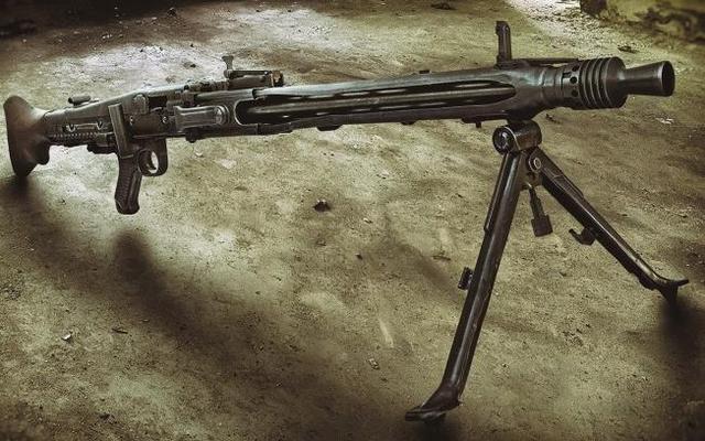 Is the MG42's 1200 rounds per minute rate of fire an advantage?How to ...