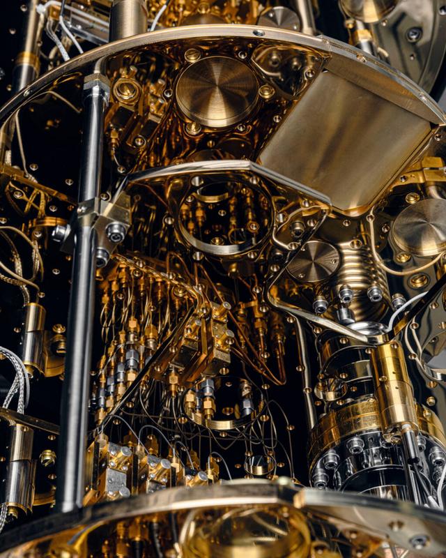 Superconducting quantum computing and optical interconnection: IQM and ...