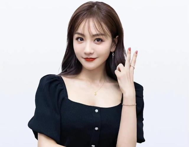 In 2022, among the 13 female artists of Huanyu Film and Television, Bailu takes the lead ...