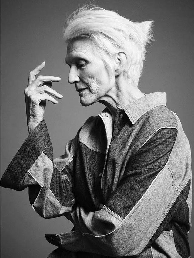 72-year-old white-haired supermodel Meyer Musk, single mother has ...