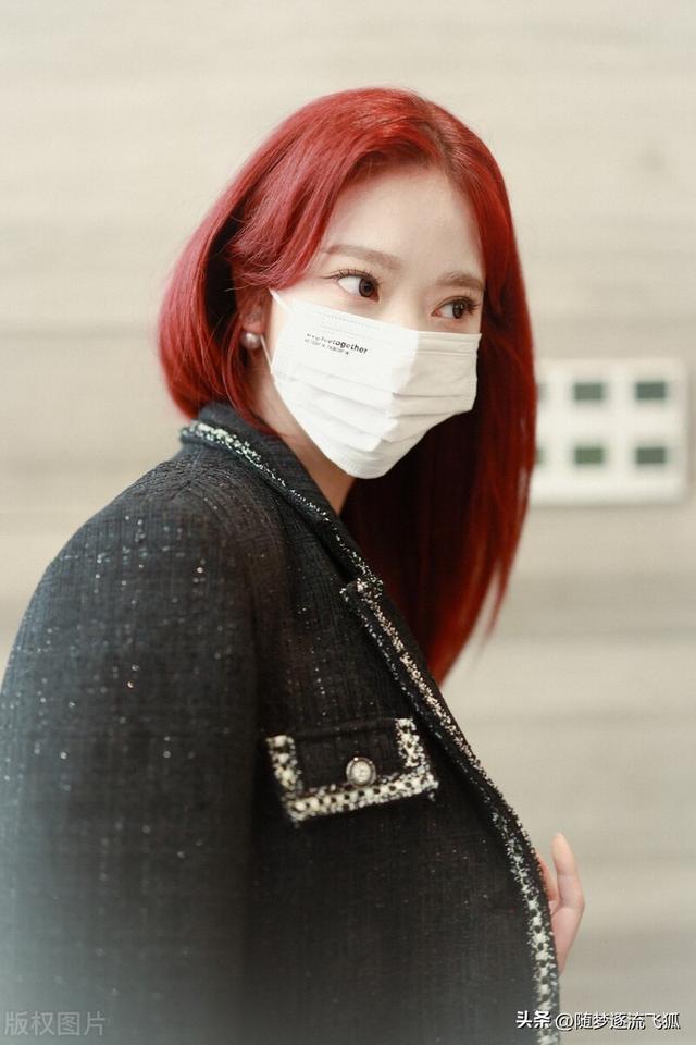 Zhang Zining Appears at the Industry TV Honor Ceremony to Work Reuters ...