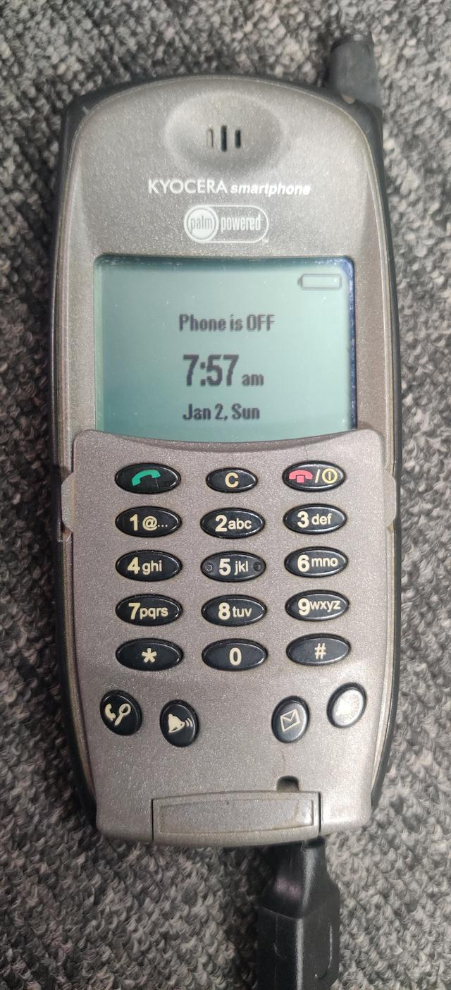 Handheld computer PDA (3) - Kyocera QCP6035 - iMedia