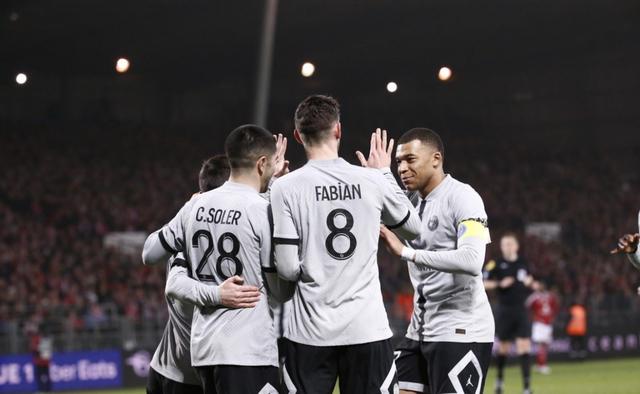 2-1 lore! Mem smashed the three major records, Mbappe was crowned the ...