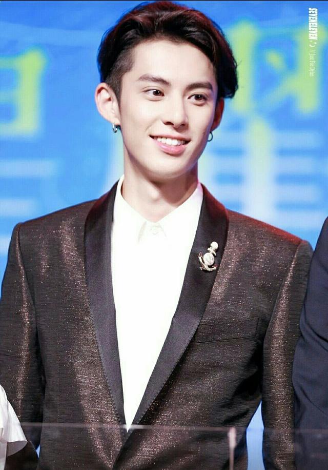 One second of love - the super handsome face in the entertainment ...