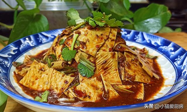 The bean curd is especially delicious in this way, soft and tender ...