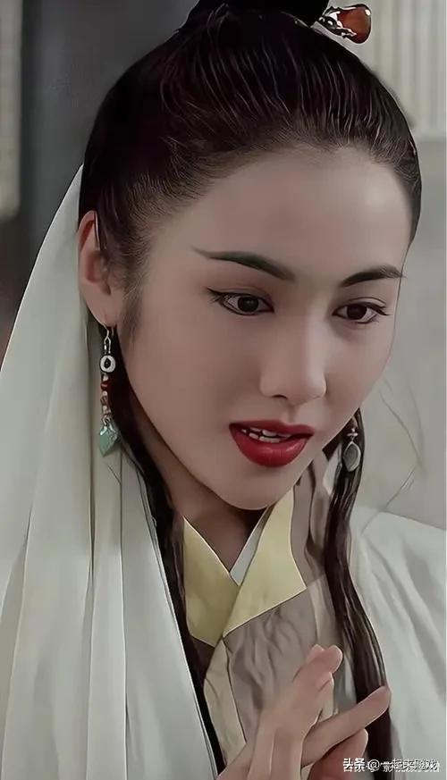 Gigi Lai: Pear dimple with a slight smile, amazes the beauty of time ...