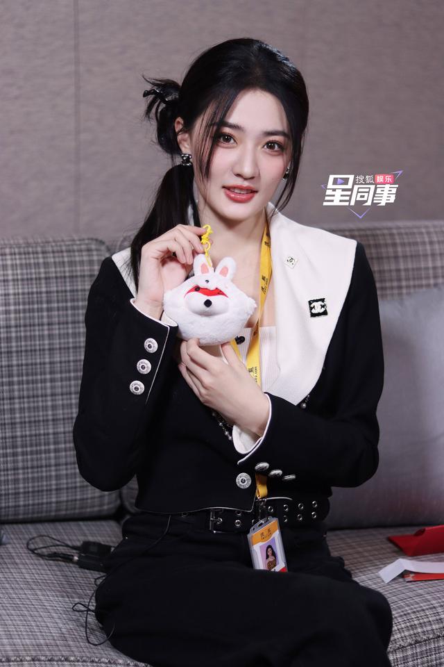 Xu Lu revealed that filming a crying scene cried out a sty and danced ...