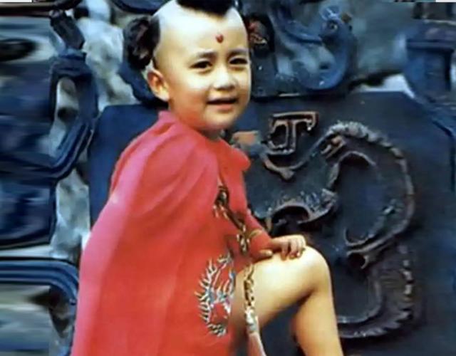 The red boy outside Journey to the West lives a wonderful life like ...