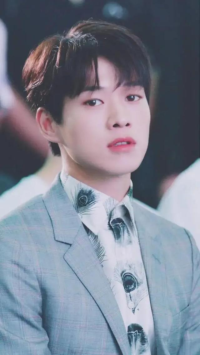 What is so special about Wei Daxun who took down Yang Mi and then Qin ...