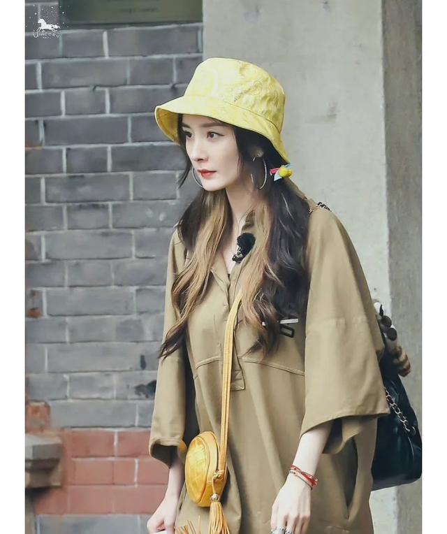 Yang Mi's recording of "Flower Shao 4" exposed by Reuters, Liu Mintao and Zhang Kaili dress up ...