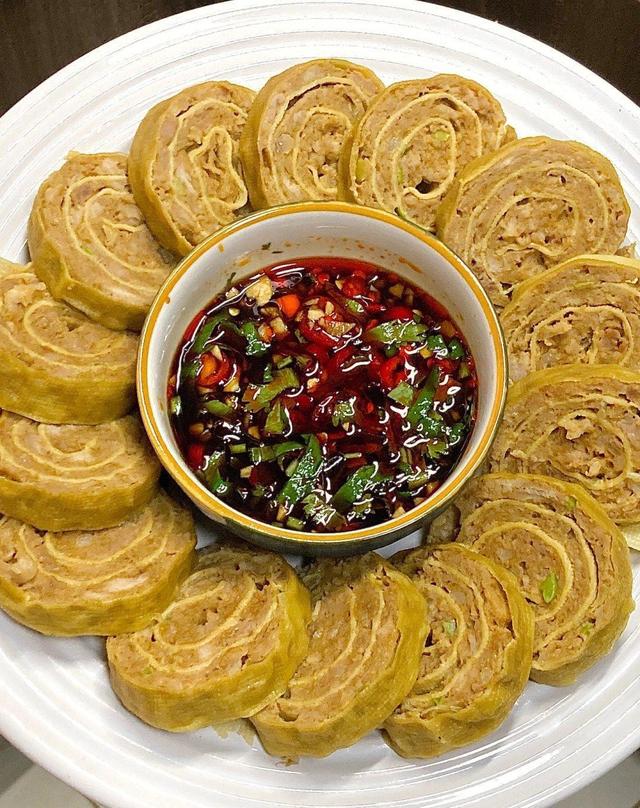 My mother taught me to fry this roll. It is crispy on the outside and ...