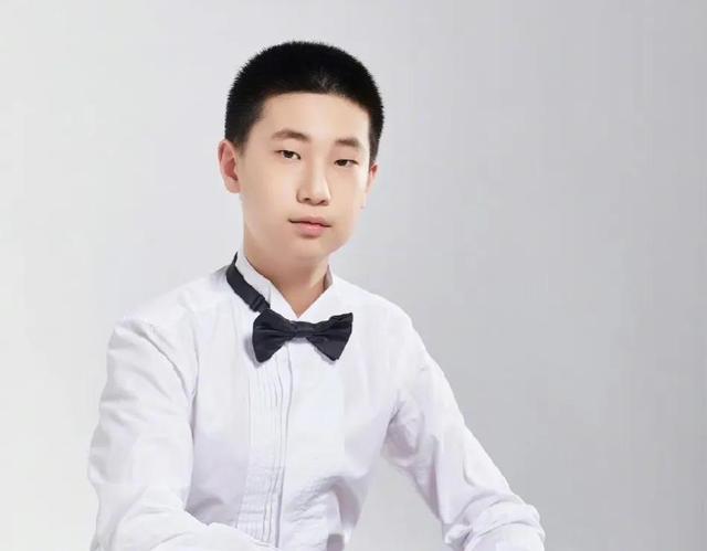 A recent photo of Lin Yongjian's 12-year-old son Lin Dajun was exposed ...