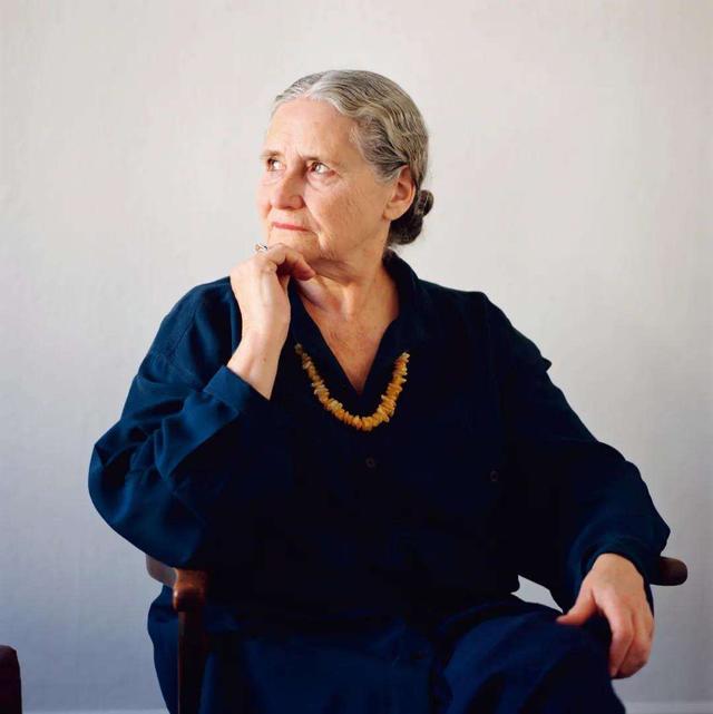 Doris Lessing's style.What was Doris Lessing's mind? - iMedia